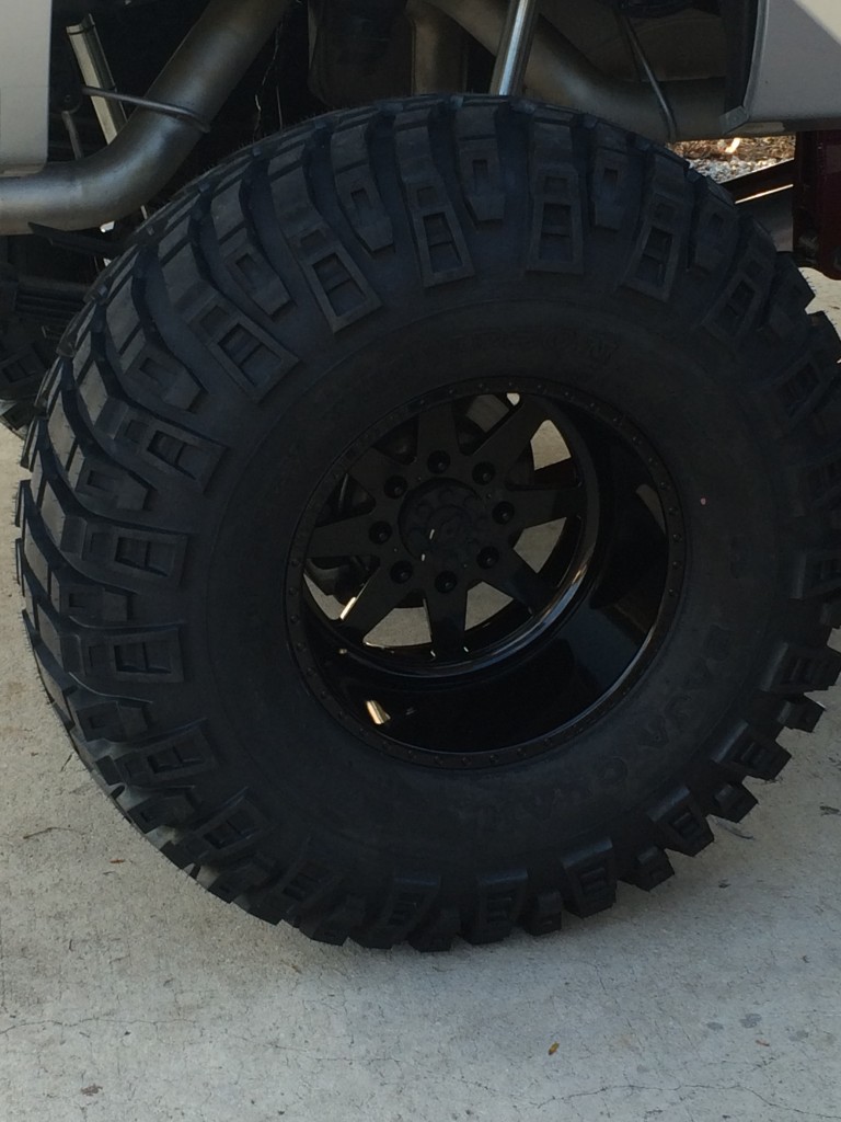 Chevy 3500 with 18 inch lift, 46 Inch Baja Claws, 20 Inch American ...