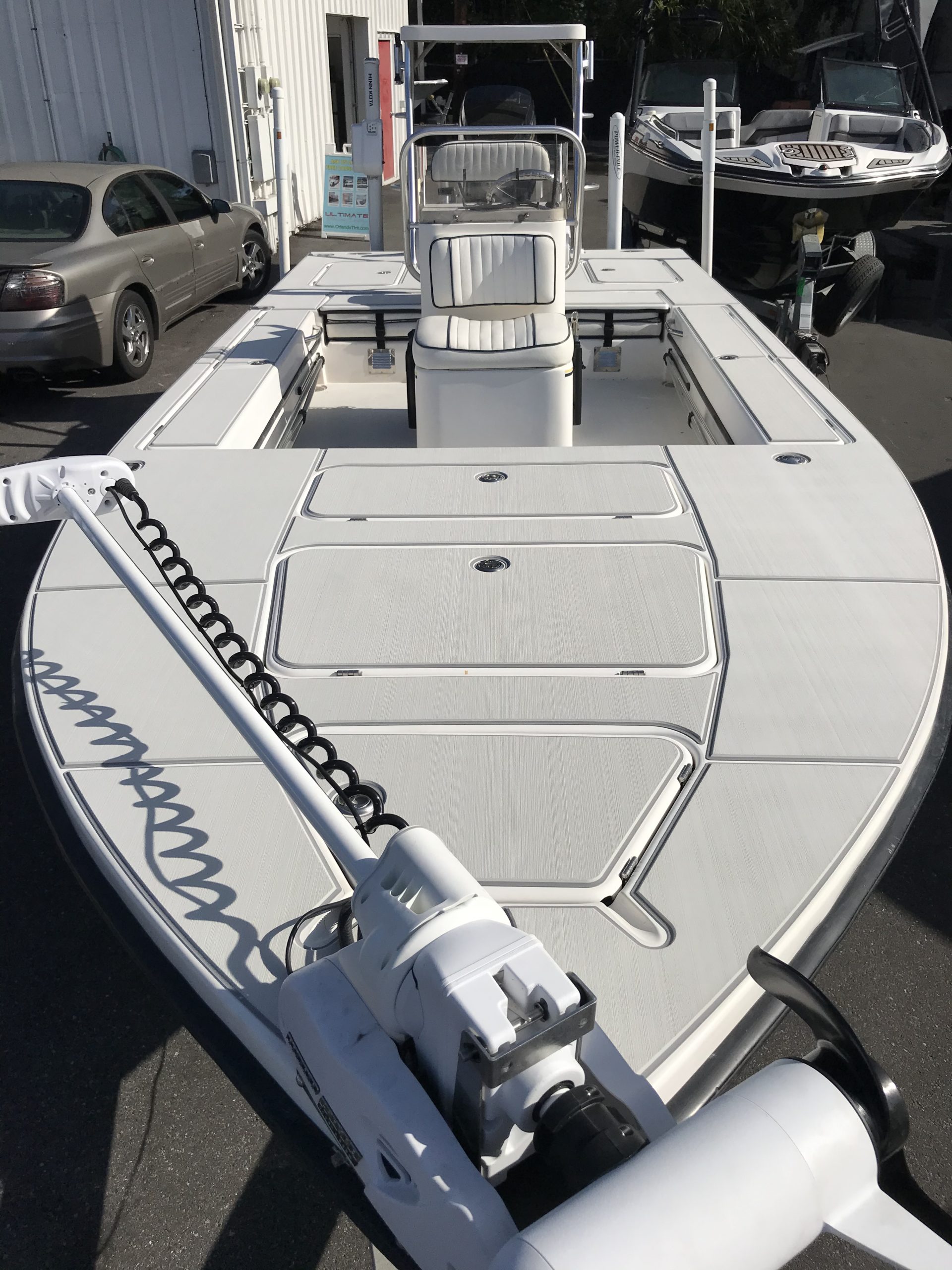 Release 21′ with SeaDek in Moonrock over Storm Grey | Orlando Custom Audio