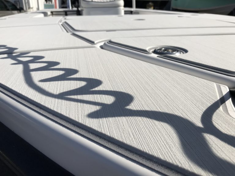 Release 21′ with SeaDek in Moonrock over Storm Grey | Orlando Custom Audio