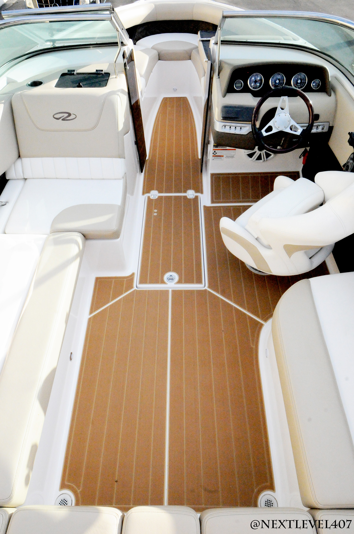 Regal 2300 Custom Dashboard, SeaDek® and Stereo | Orlando Custom Audio